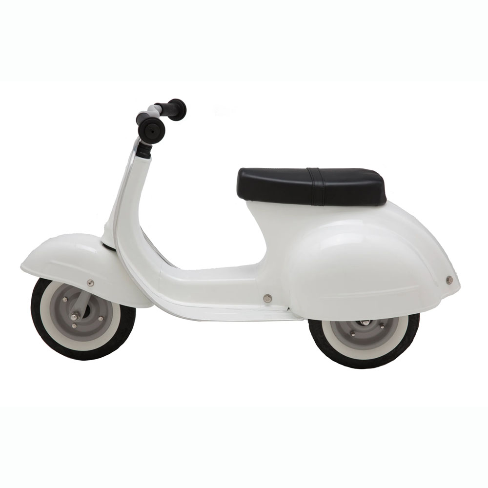Italian-style Ride-on Scooter