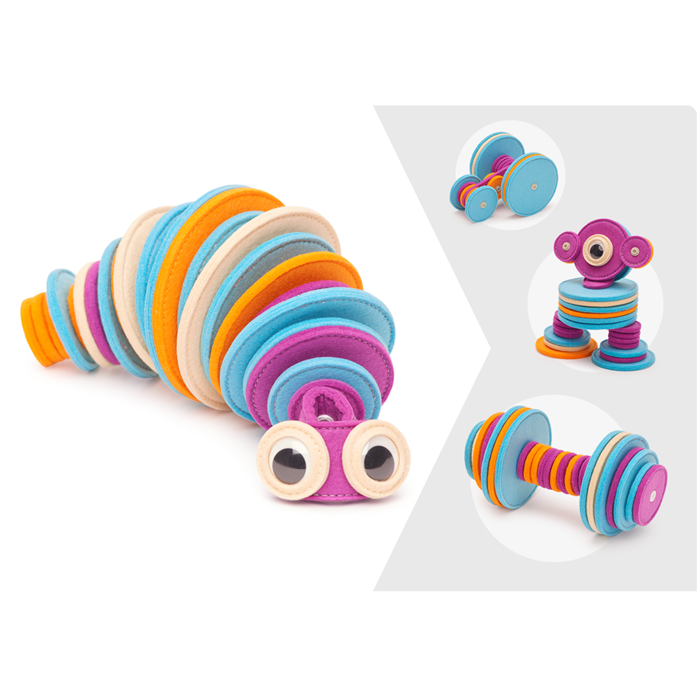 Create a camera with this felt construction set
