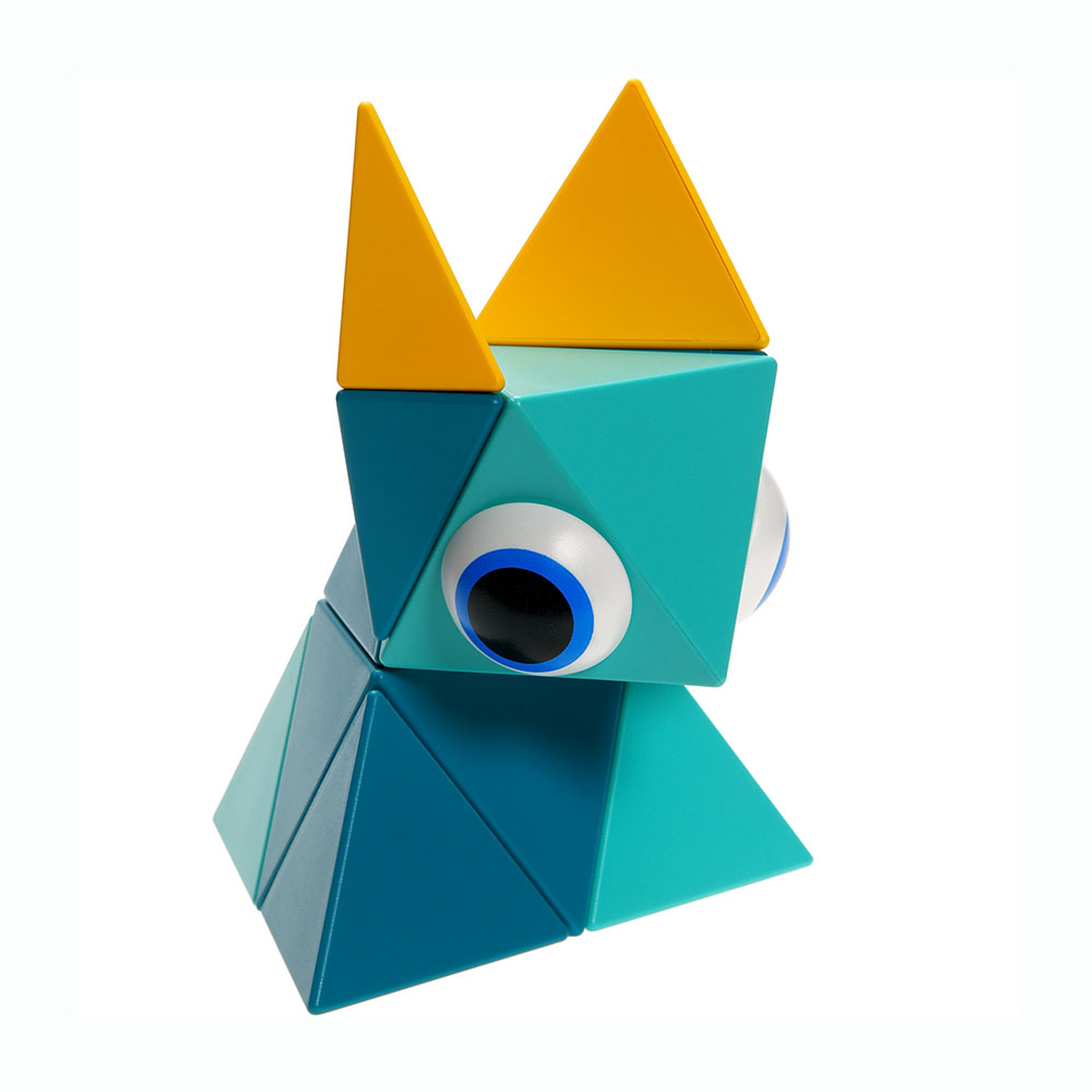 Small award-winning teal magnetic art set